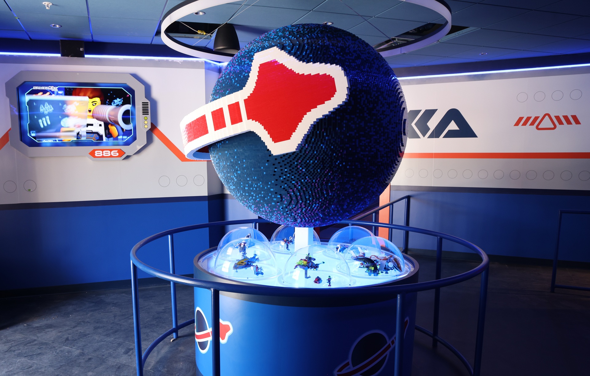 LEGOLAND California Reveals First Look at New LEGO Galaxy Themed Land ...